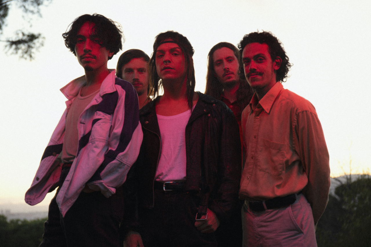 Meet The Zephyr Bones, the Chilean-Spanish Indie Band Surfing the ...