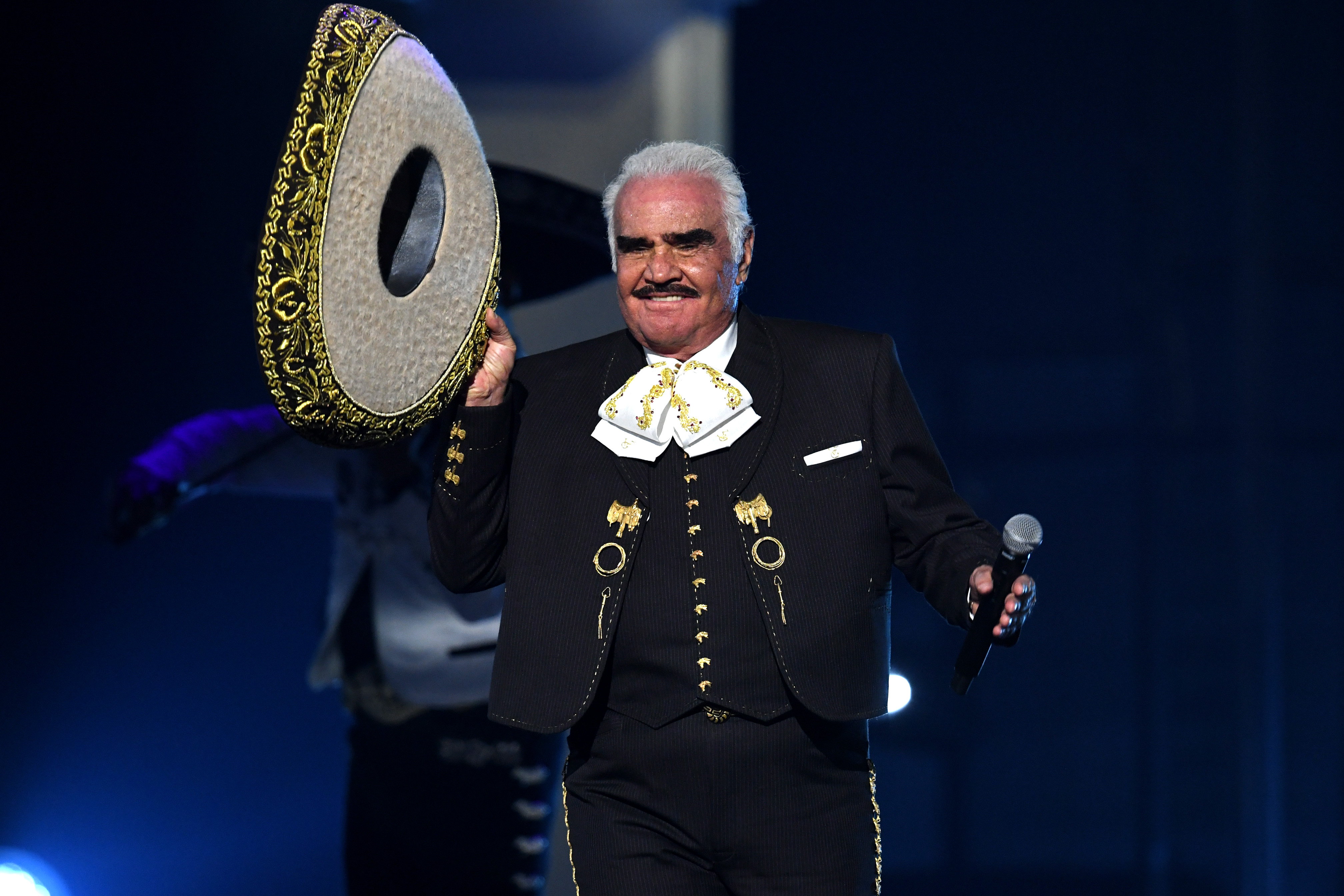 Vicente Fernández Passing Sees Celebrities Remembering This Icon