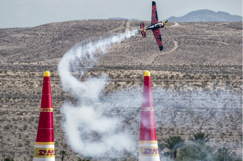 Welcome to Air Racing, The Fastest, Flashiest, Most Dangerous Sport You ...