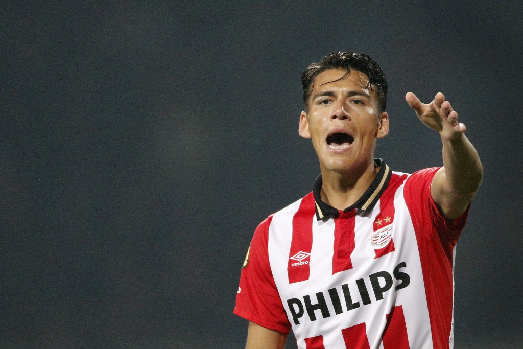 Héctor Moreno to Visit Luke Shaw in Hospital After Breaking His Leg