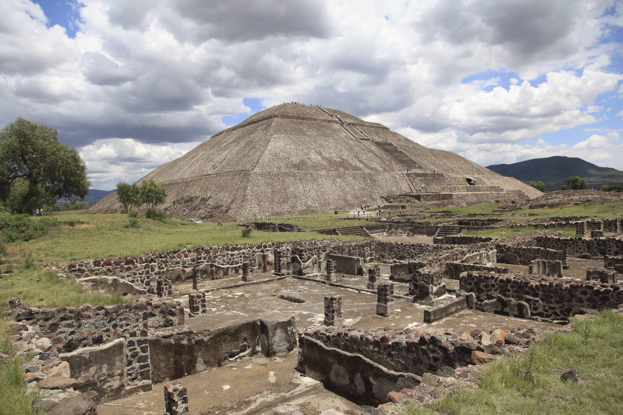 These Latin Americans Celebrated Their Roots With a Mesoamerican ...