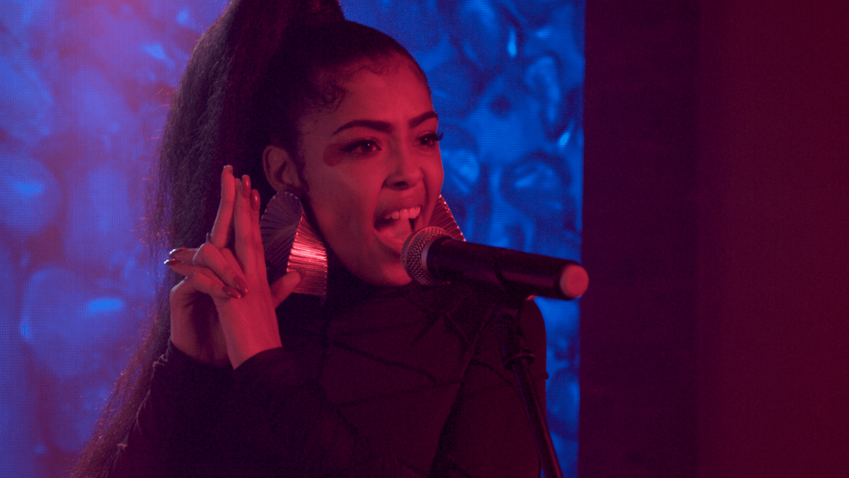 Nitty Scott Releases Explosive New Song “Mujeres Atómicas”