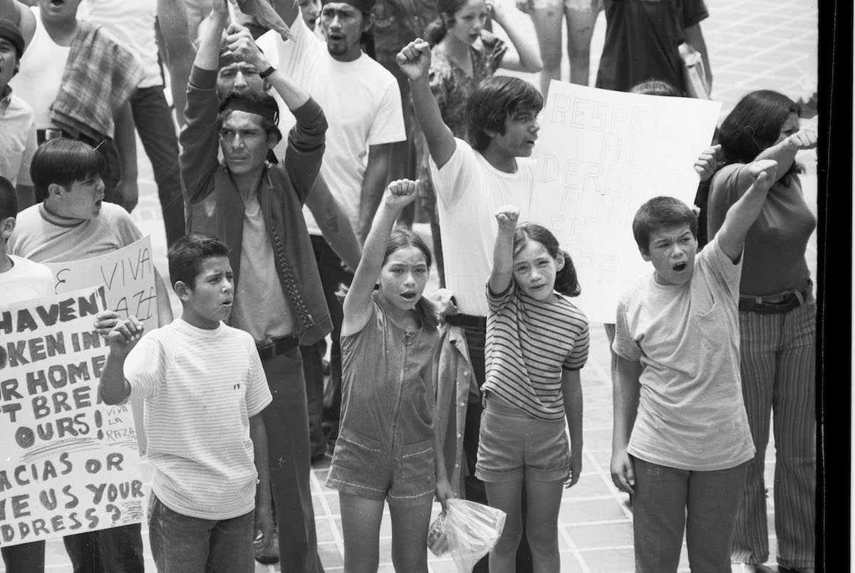 This Impactful Exhibit Showcases Hundreds of 'La Raza' Magazine's ...