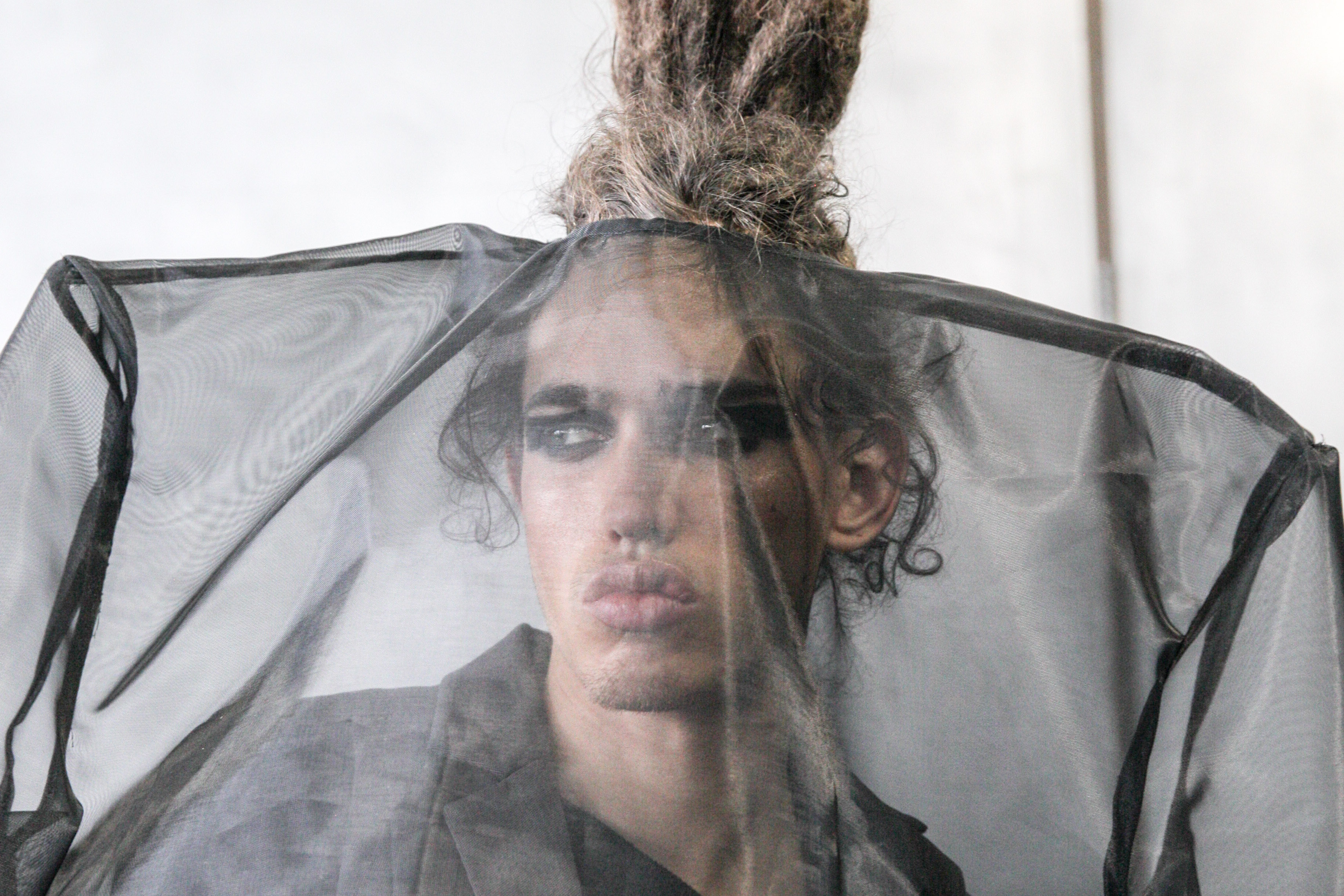 With Luar, Raul Lopez Is Bringing Us a Futuristic Vision of Inner-City ...