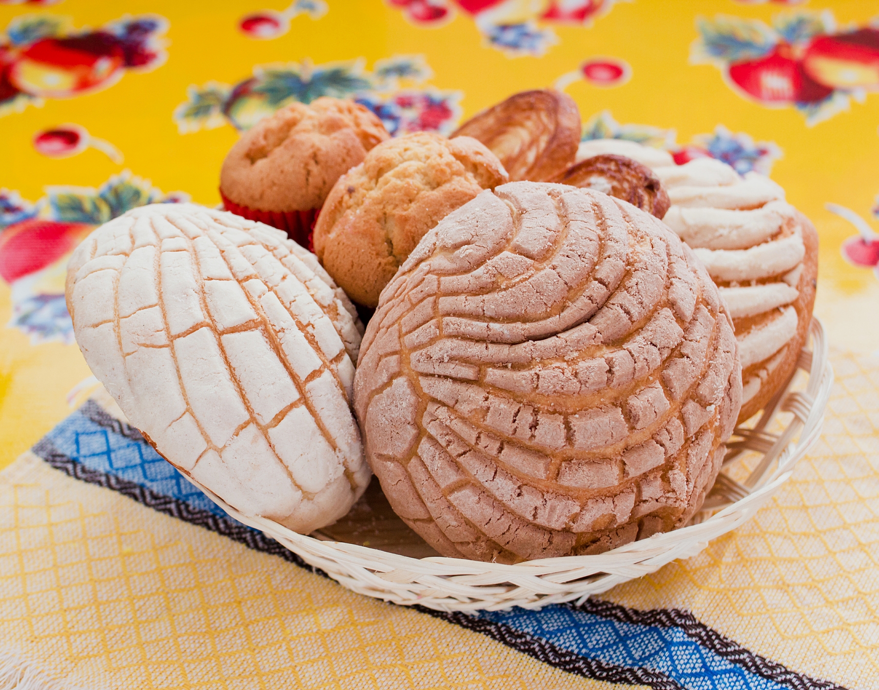 WATCH: Concha Cupcakes Are a Thing & We Want a Dozen