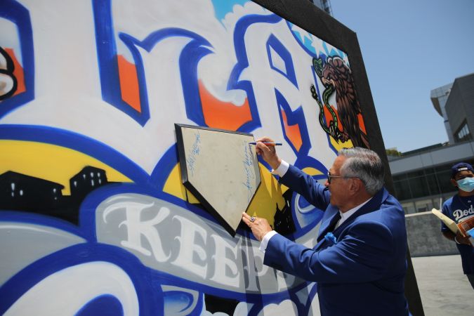 Mister Cartoon & Son Lefte Create Mural for MLB’s All-Star Week