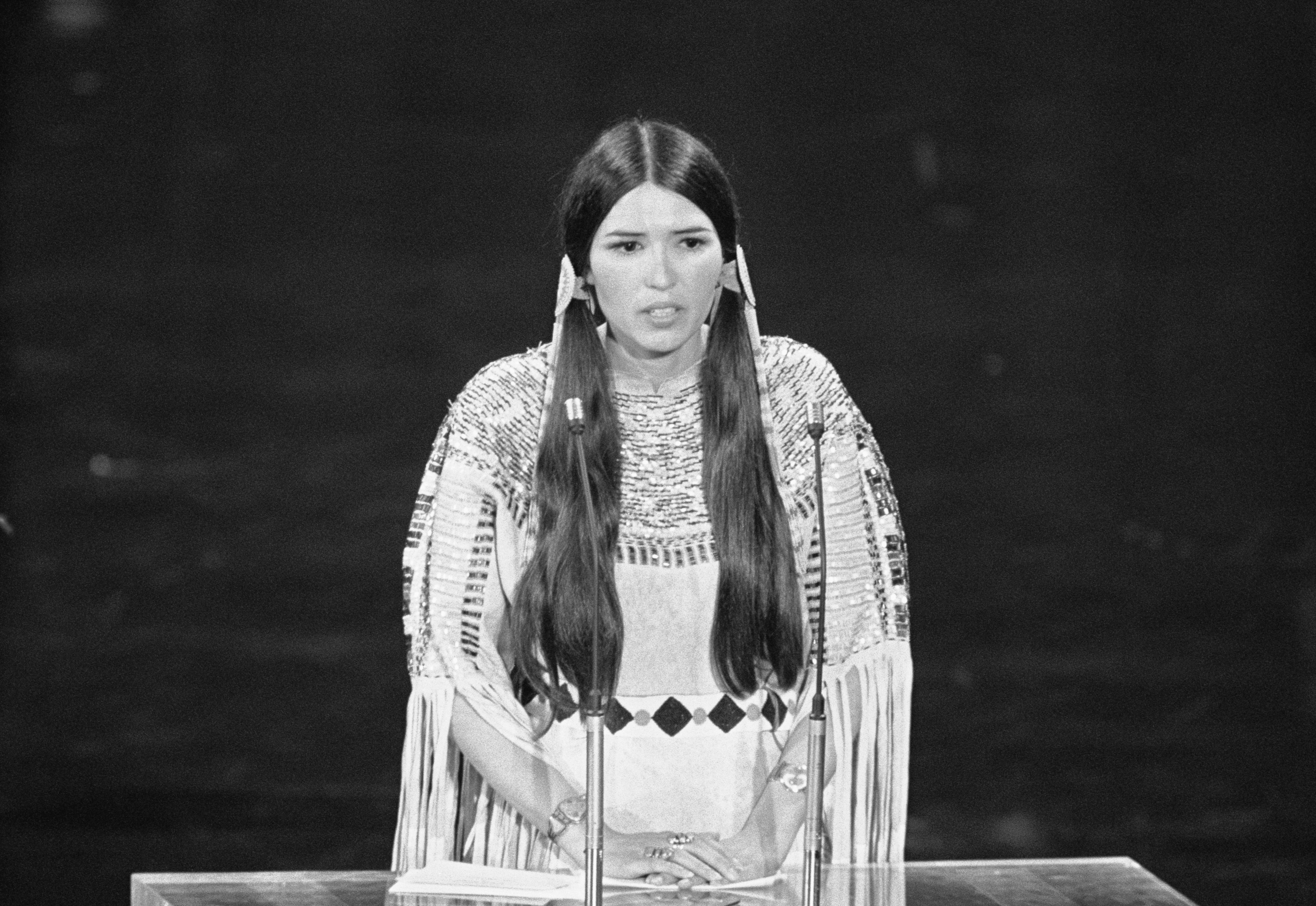 Was Sacheen Littlefeather Mexican? — Here’s What Her Sisters Say & Why ...