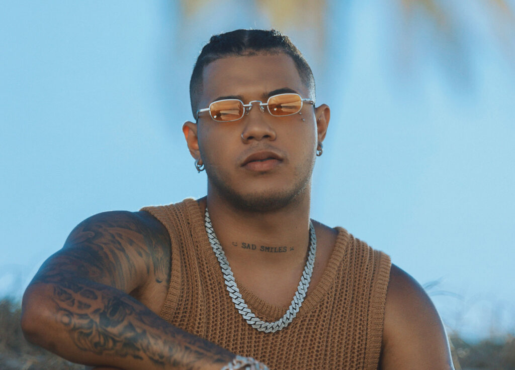 INTERVIEW: Boza Breaks Down Stand-Out Tracks on New Album ‘Sin Sol’