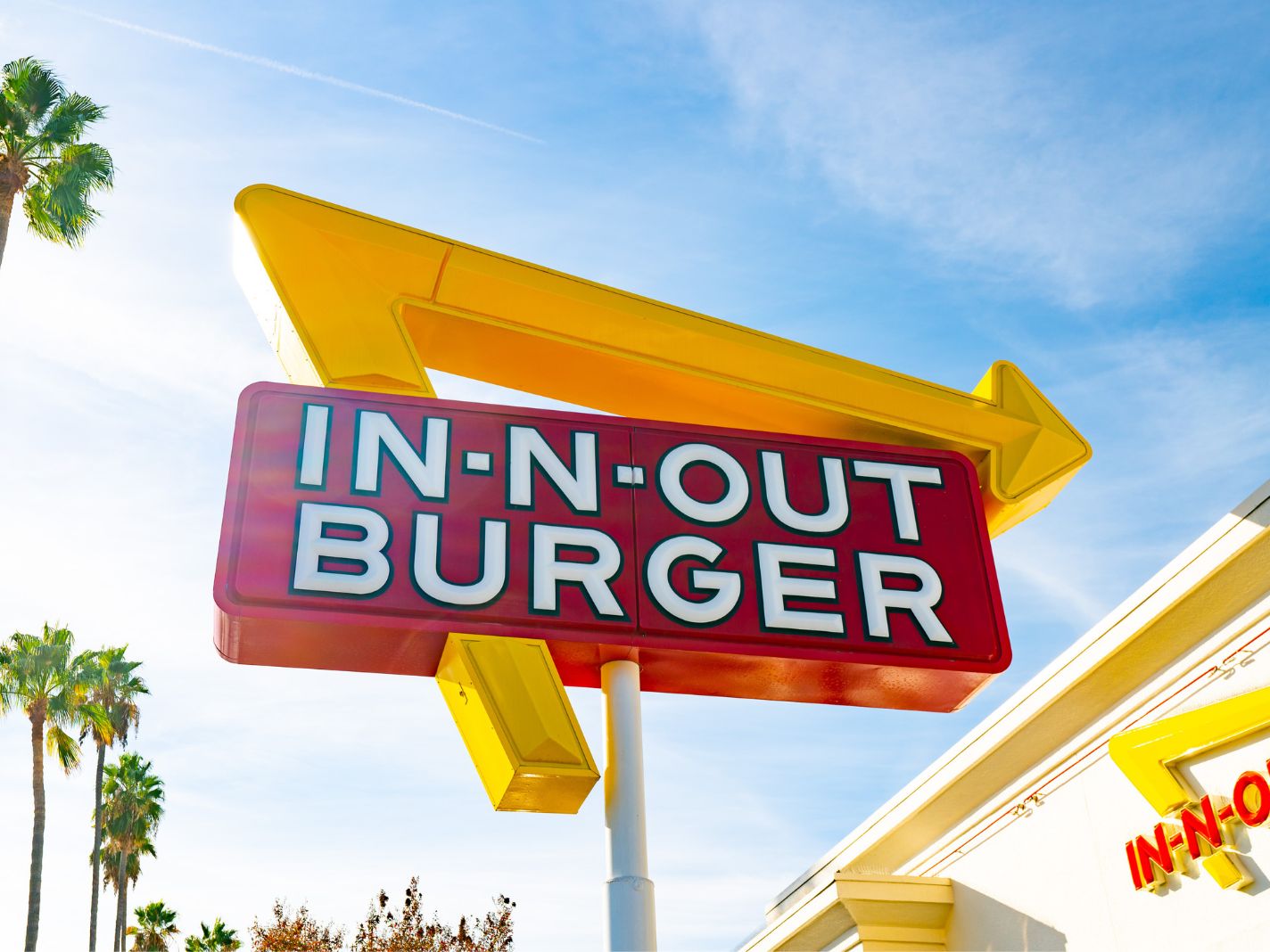 Did You Know There’s a Knockoff In-N-Out Restaurant in Mexico?