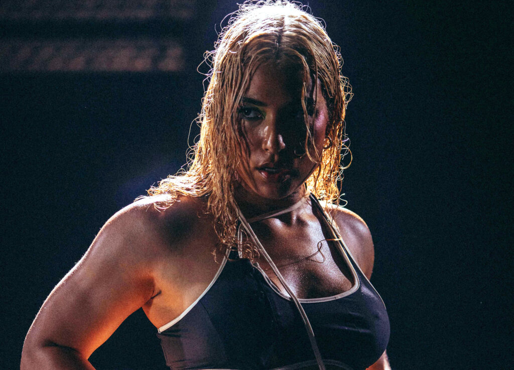 INTERVIEW: Letón Pé Breaks Down Every Song on New EP ‘Rojo Rubí’