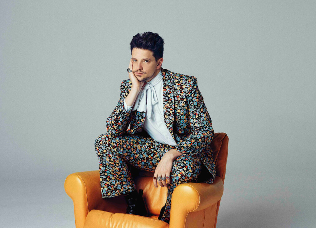 Lasso Announces Quedarse Solo Para Siempre Tour 2024 in the U.S.