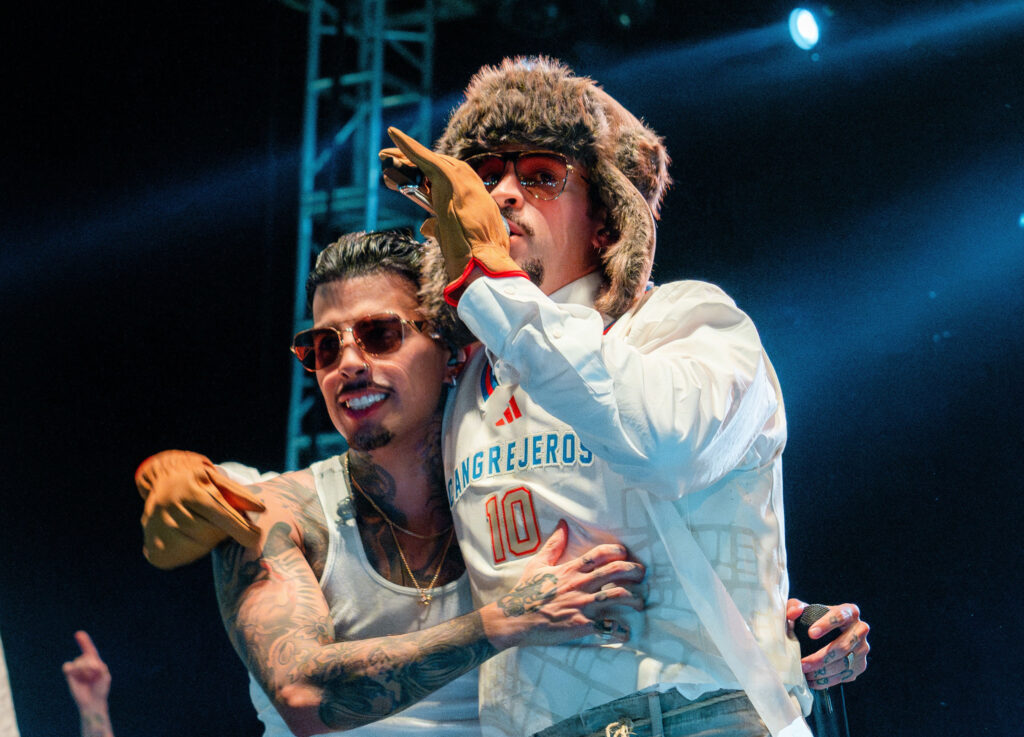 WATCH: Rauw Alejandro & Bad Bunny Perform ‘Qué Pasaría…’ for the First Time