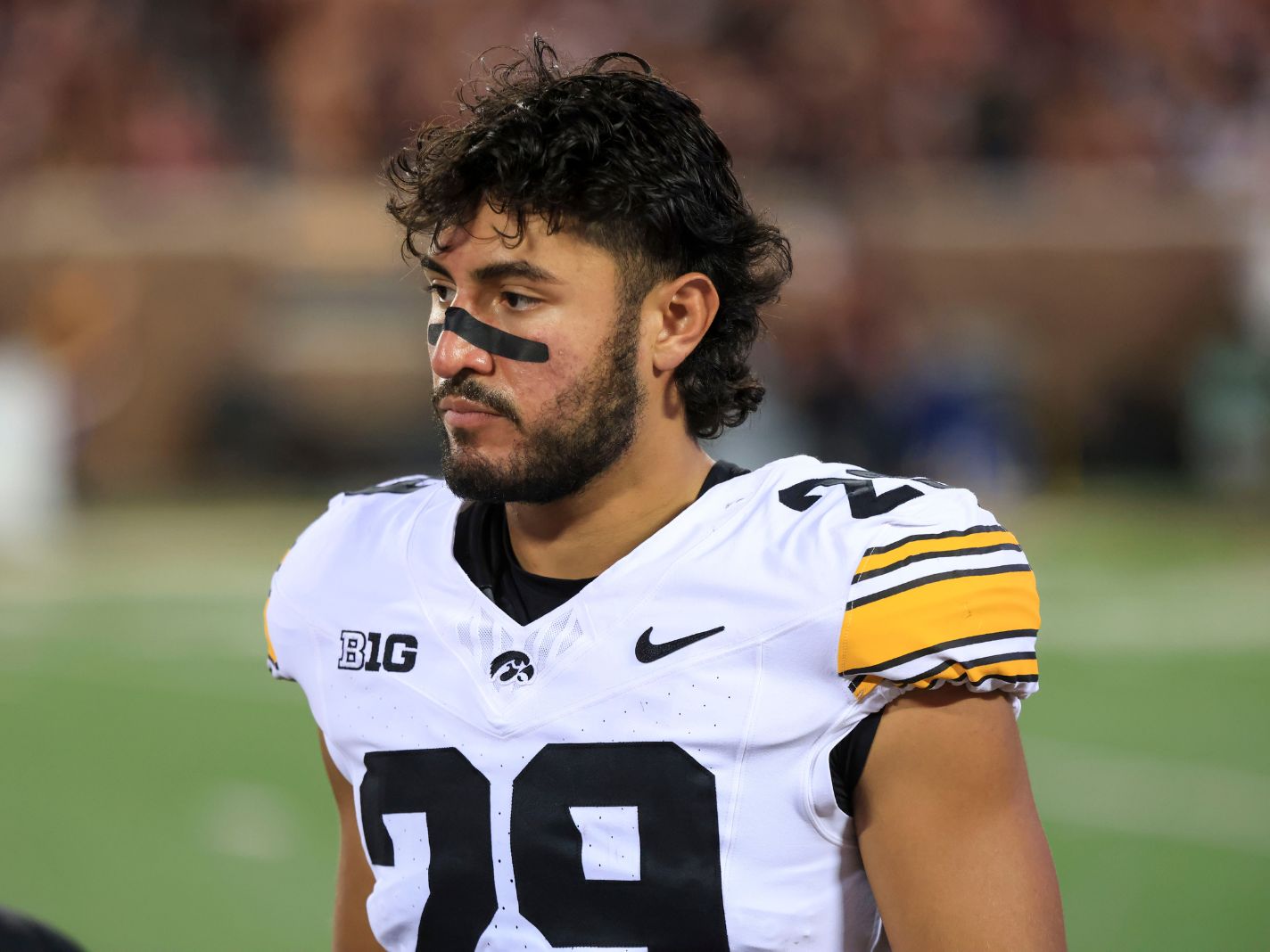 Meet Sebastian Castro, the Defensive Back of Mexican Descent to Watch ...